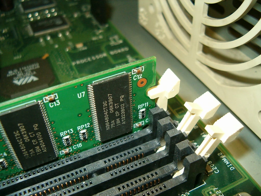 TIPOS DE MEMORIA INFORMATICA: RESUMEN COMPLETO